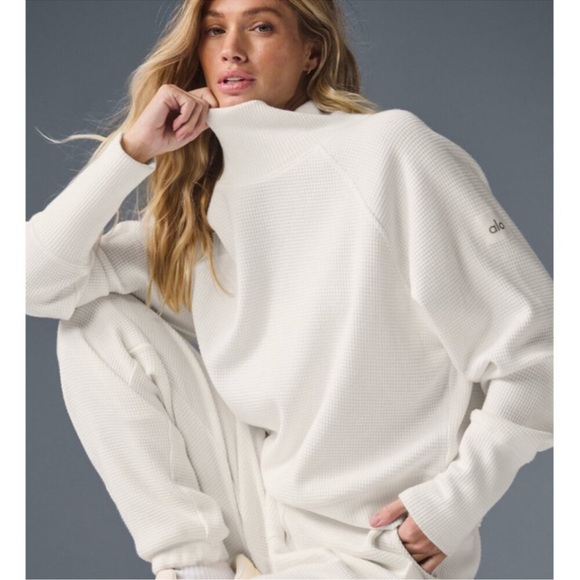 ALO Yoga | Sweaters | Alo Yoga Waffle Weekend Escape Mock Neck Long ...